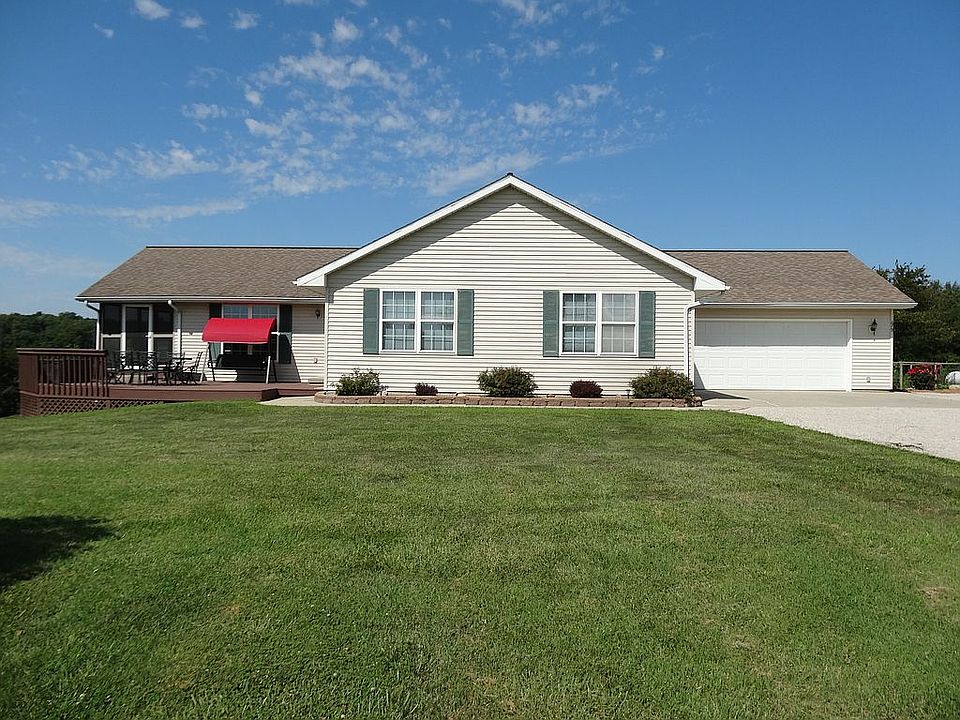 679 E 1975 North Rd, Edinburg, IL 62531 | Zillow