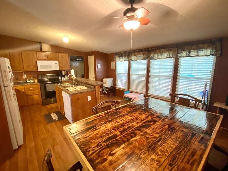 240 Lisa St, Hemphill, TX 75948 | Zillow