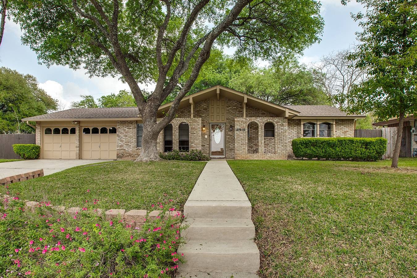 10910 Mauna Kea St, San Antonio, TX 78213 | Zillow