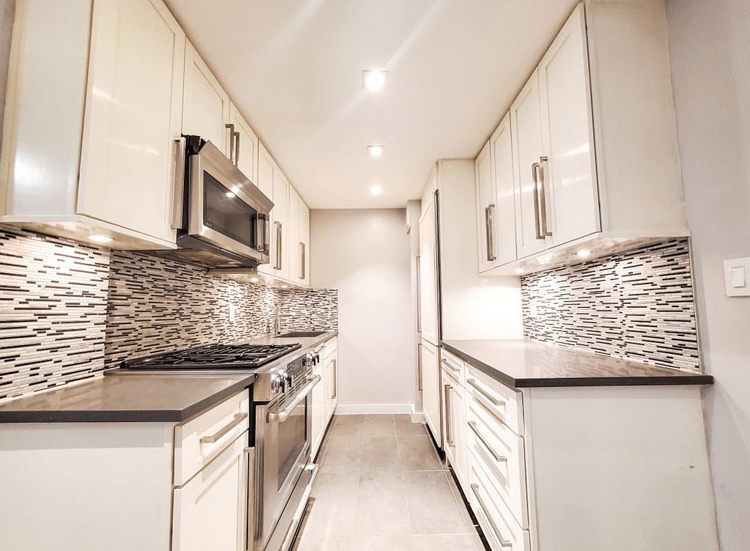 301 E 47th St APT 12L, New York, NY 10017 | Zillow