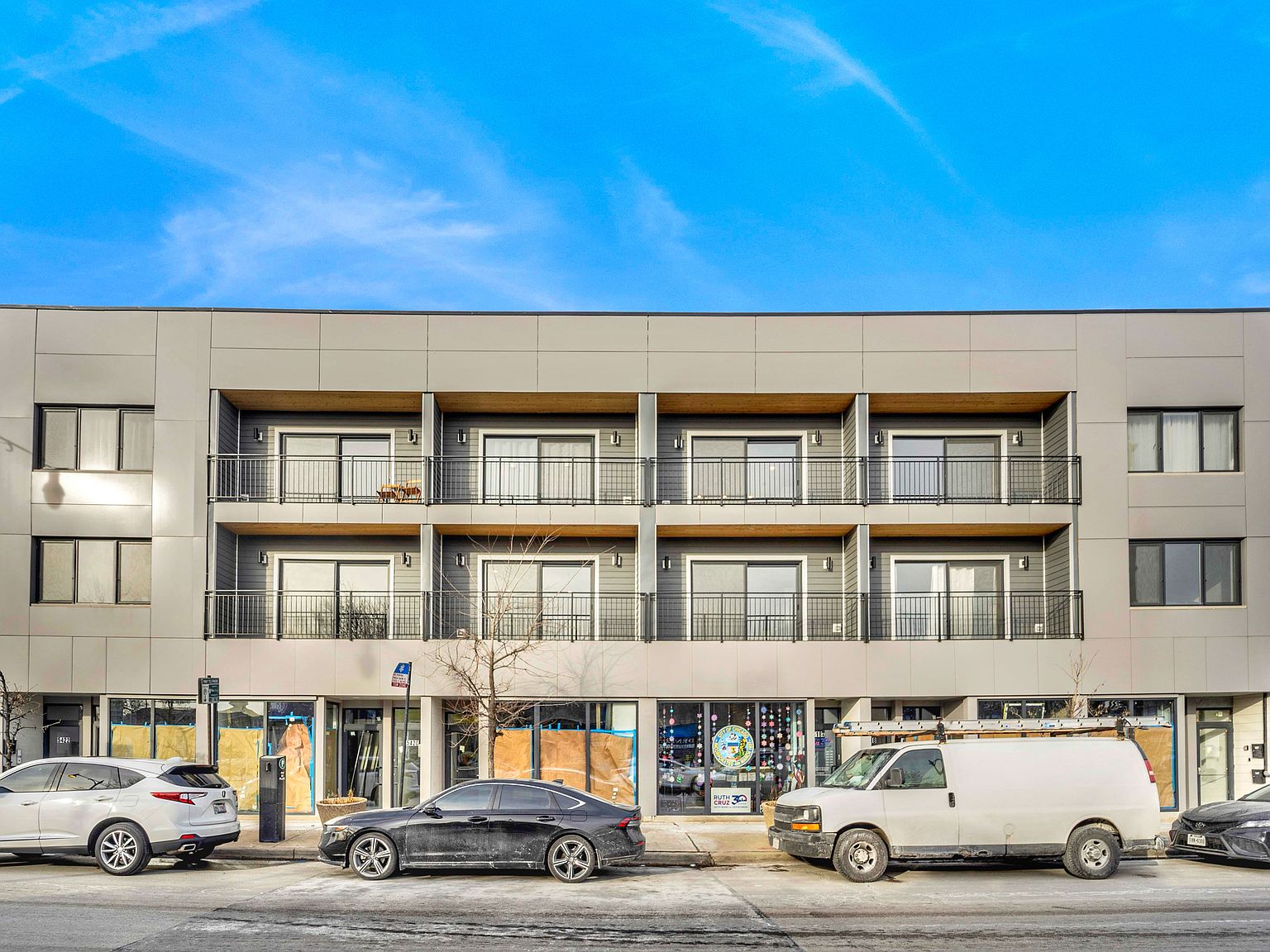 5418 W Belmont Ave #2W, Chicago, IL 60641 | Zillow