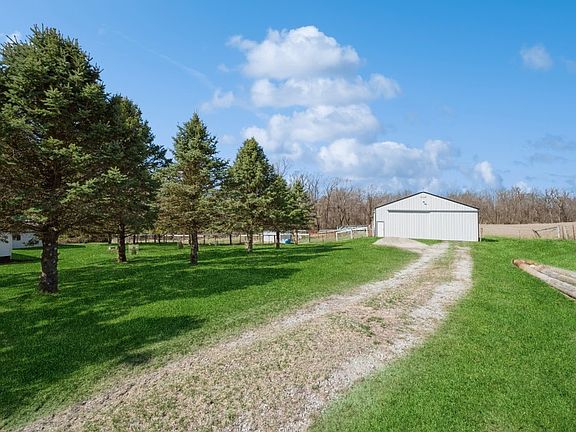 1213 D Ave, Belle Plaine, IA 52208 | MLS #2402056 | Zillow