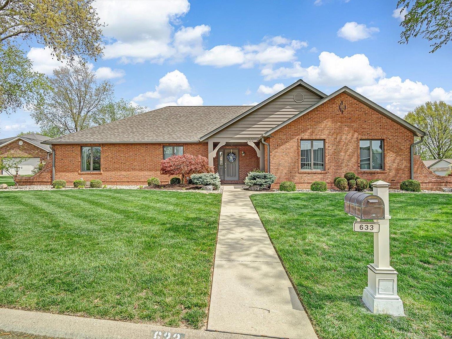 633 Springwood Dr, Belleville, IL 62220 | Zillow