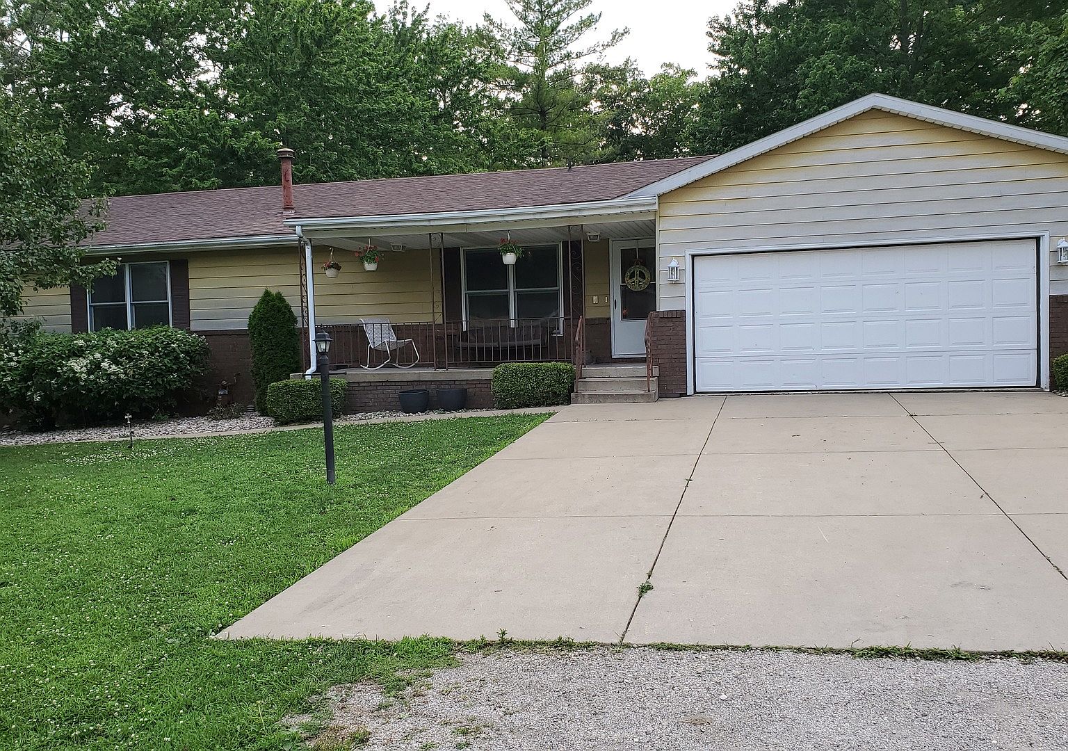 3343 Sharon Dr, Decatur, IL 62521 | Zillow