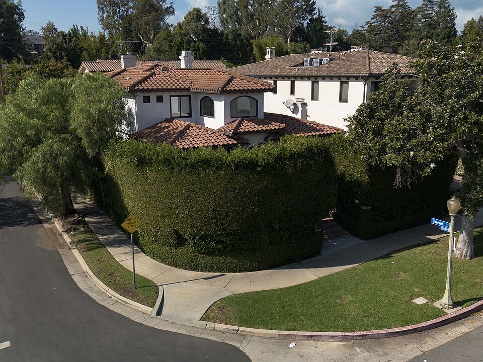629 S Gretna Green Way, Los Angeles, CA 90049 | MLS #23-331311 | Zillow