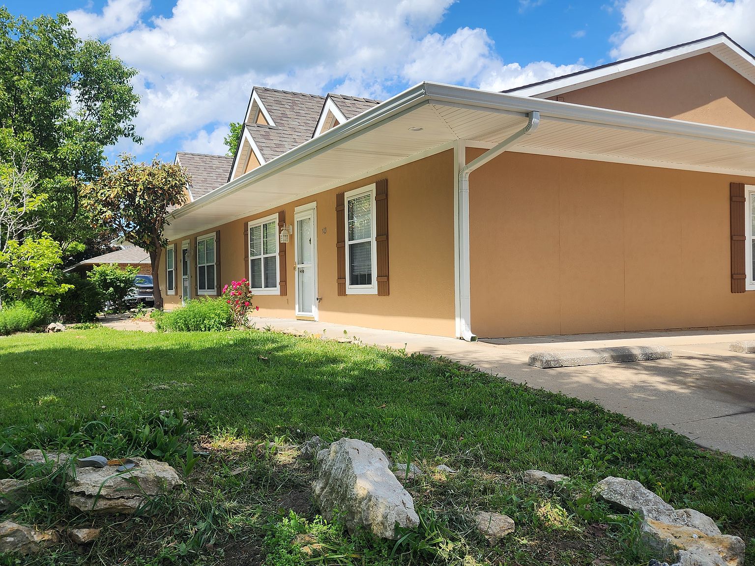 523 Fieldcrest Dr #523, Harrisonville, MO 64701 | Zillow