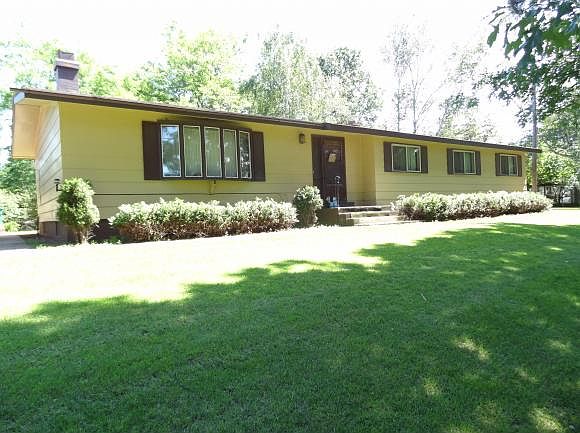 E1555 Stratton Lake Rd, Waupaca, WI 54981 | Zillow
