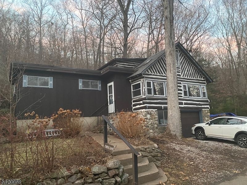 83 Terra Cotta Rd, Hewitt, NJ 07421 | Zillow