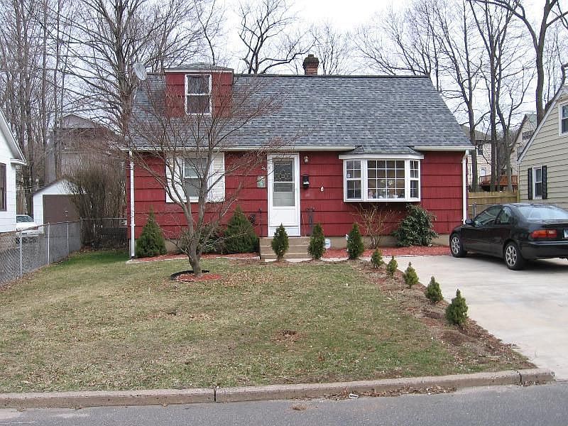 33 Elliott St, Meriden, CT 06451 | Zillow