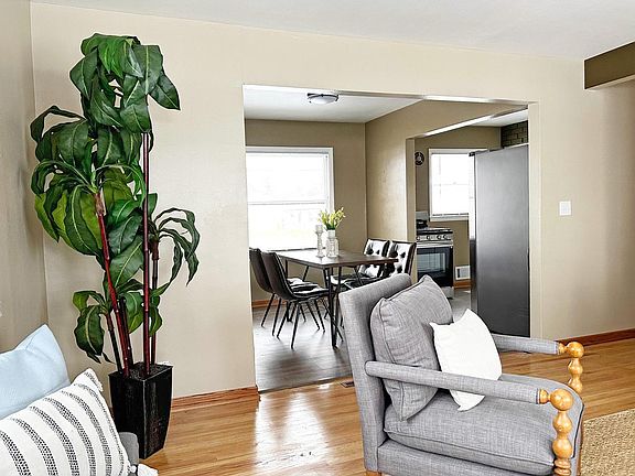 8139 West Eggert PLACE, Milwaukee, WI 53218 | MLS #1861734 | Zillow