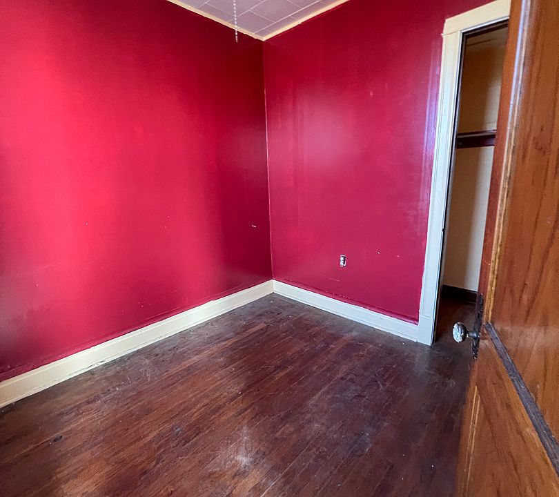 7159 S May St, Chicago, IL 60621 | Zillow