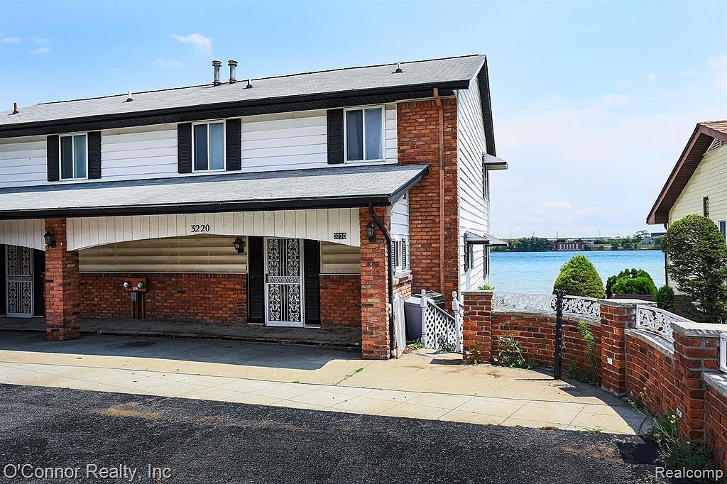 3220 Military St, Port Huron, MI 48060 | MLS #20230059455 | Zillow