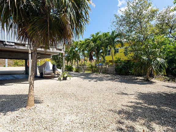 4 Kyle Way W, Marathon, FL 33050 | MLS #614483 | Zillow