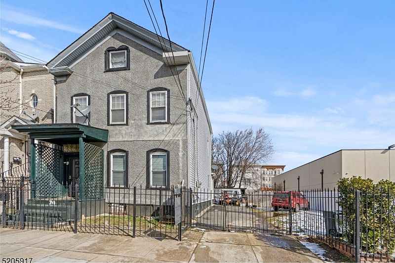 74 Murray St, Newark, NJ 07114 | Zillow
