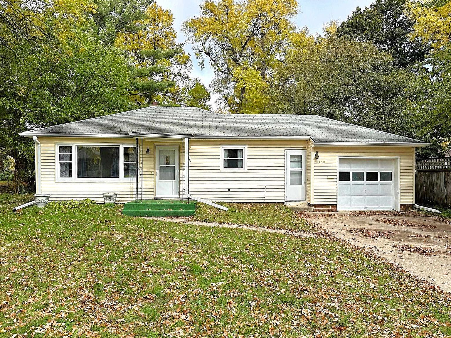 2905 7th St, Emmetsburg, IA 50536 | Zillow