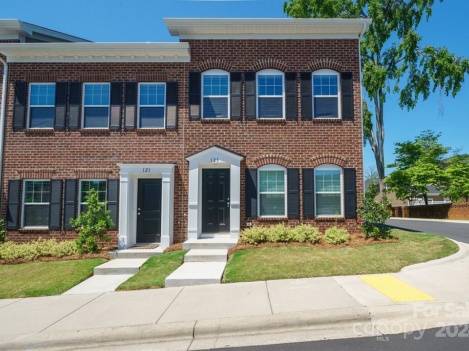 123 E Pine St, Lincolnton, NC 28092 | Zillow