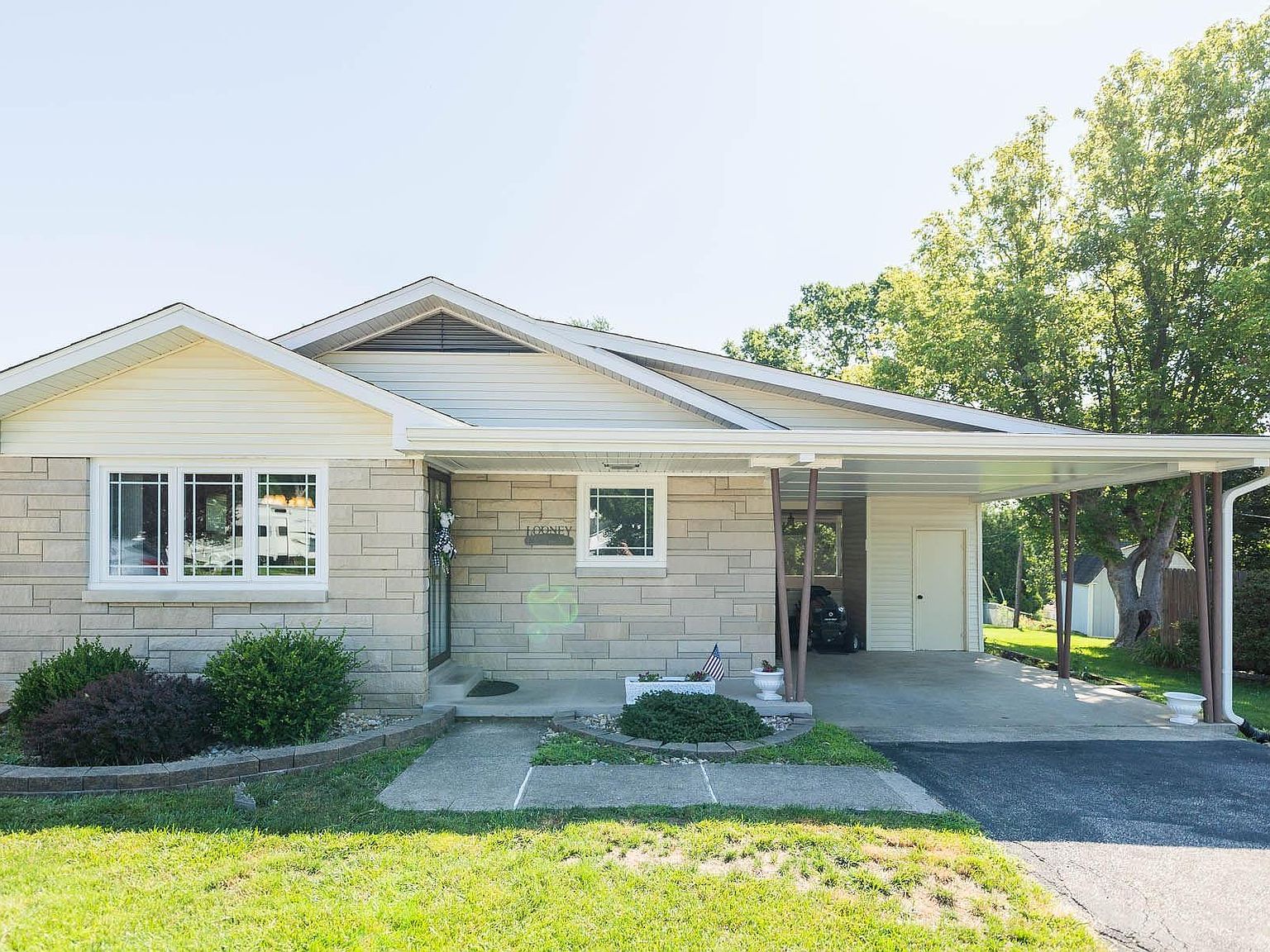 16 Eastview Ct, Bedford, IN 47421 | MLS #202324483 | Zillow