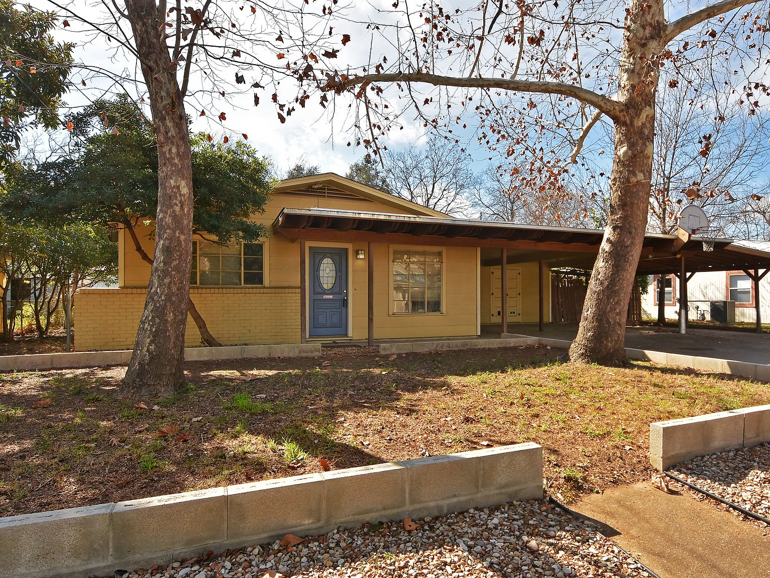 2107 Fort View Rd, Austin, TX 78704 | Zillow