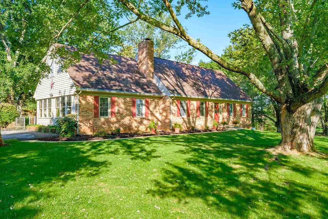 24 Homestead Ln, Waynesboro, VA 22980 | Zillow