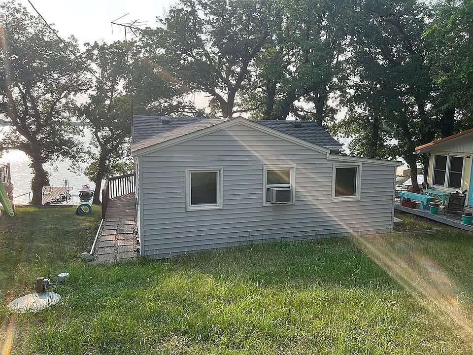 6 E Oakwood Shoreline Dr, Bruce, SD 57220 | Zillow