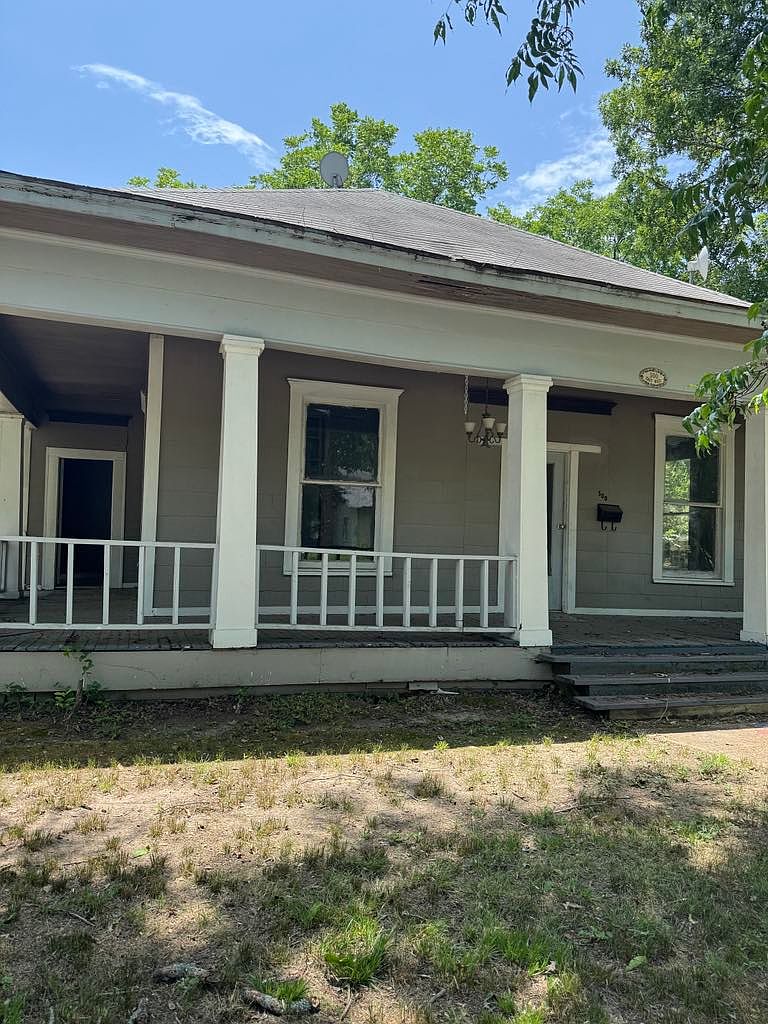 500 E Waco Ave, Cooper, TX 75432 | Zillow