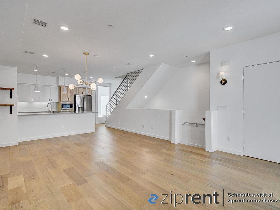 1240 1/2 Gordon St, Los Angeles, CA 90038 | Zillow