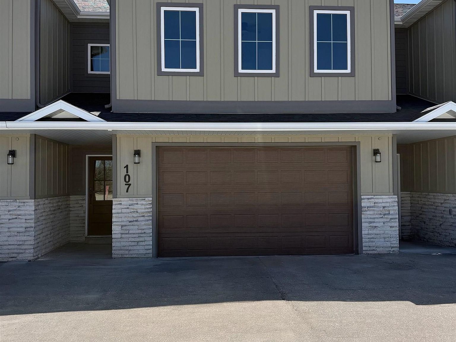 107 Stonebrook Ct, Clear Lake, IA 50428 | MLS #6317004 | Zillow