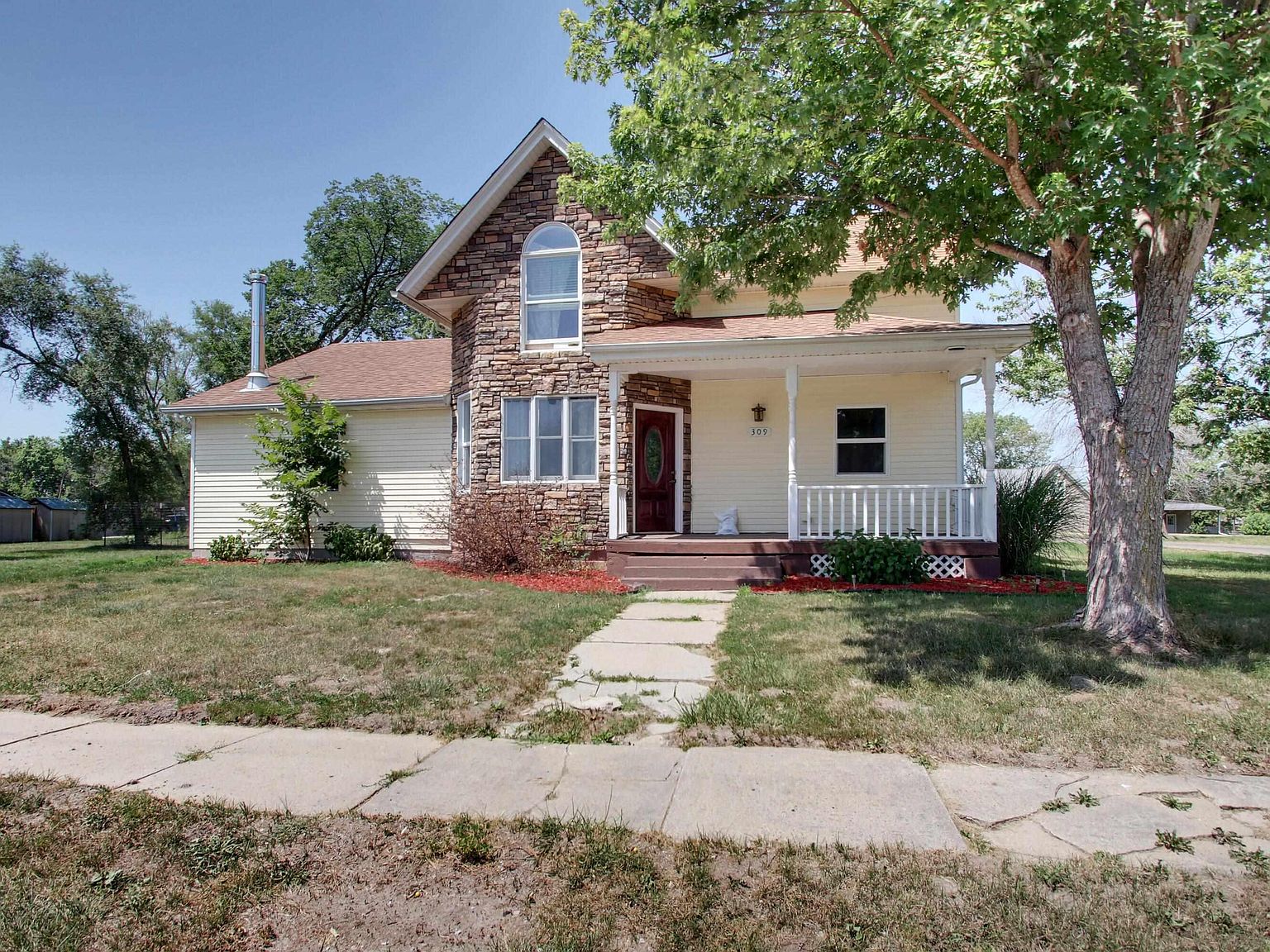 309 S Douglas St, Loraine, IL 62349 | MLS #CA1023789 | Zillow