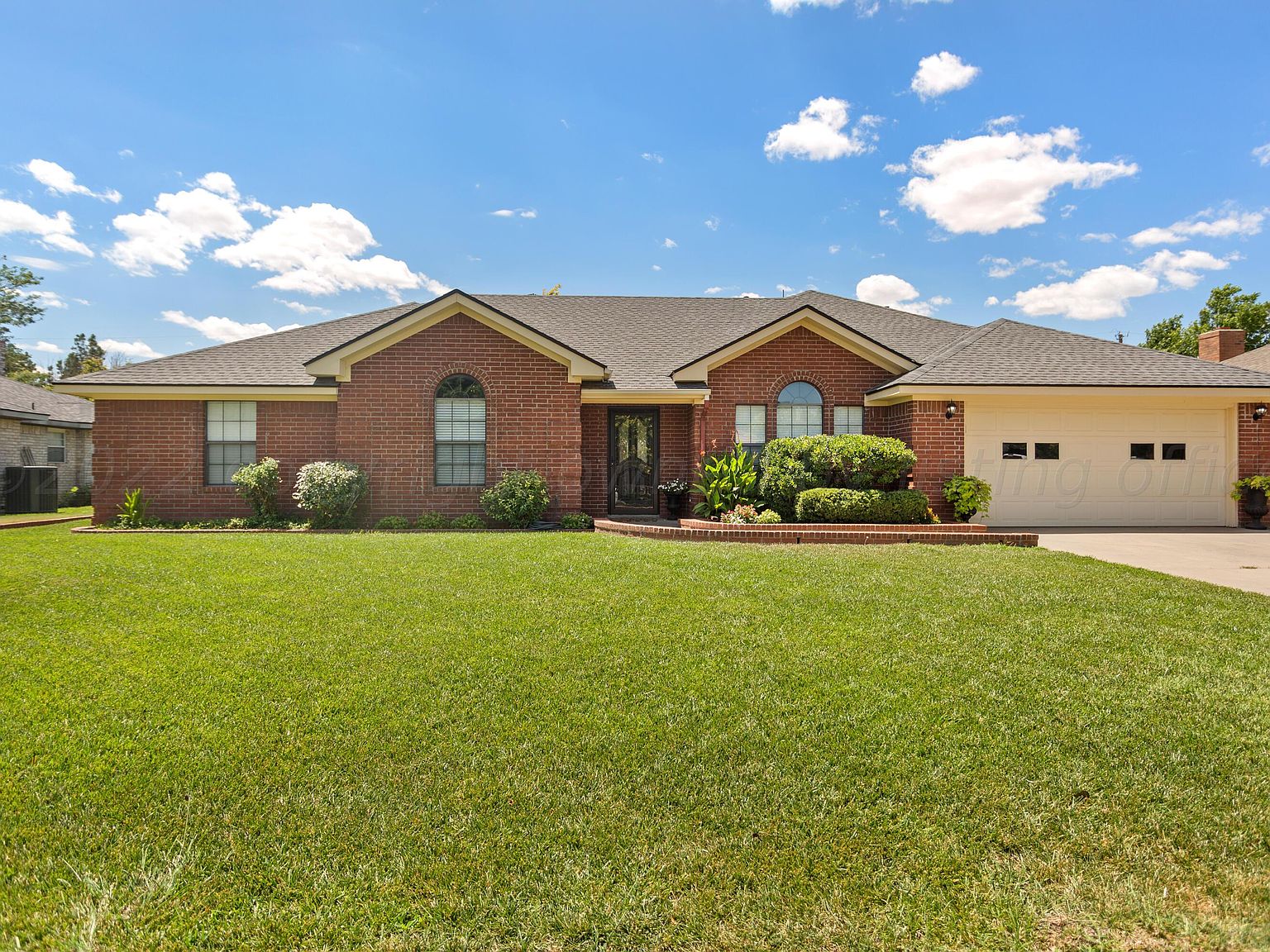 2613 Dogwood Ln, Pampa, TX 79065 | Zillow