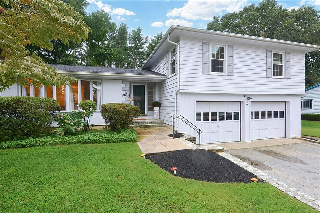 4 Valley View Dr, Johnston, RI 02919 | Zillow