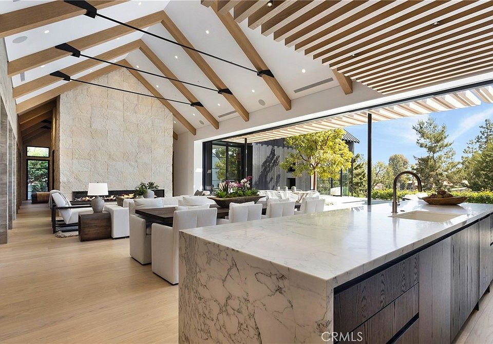 26 Royal Saint George Rd, Newport Beach, CA 92660 | MLS #NP23055514 ...