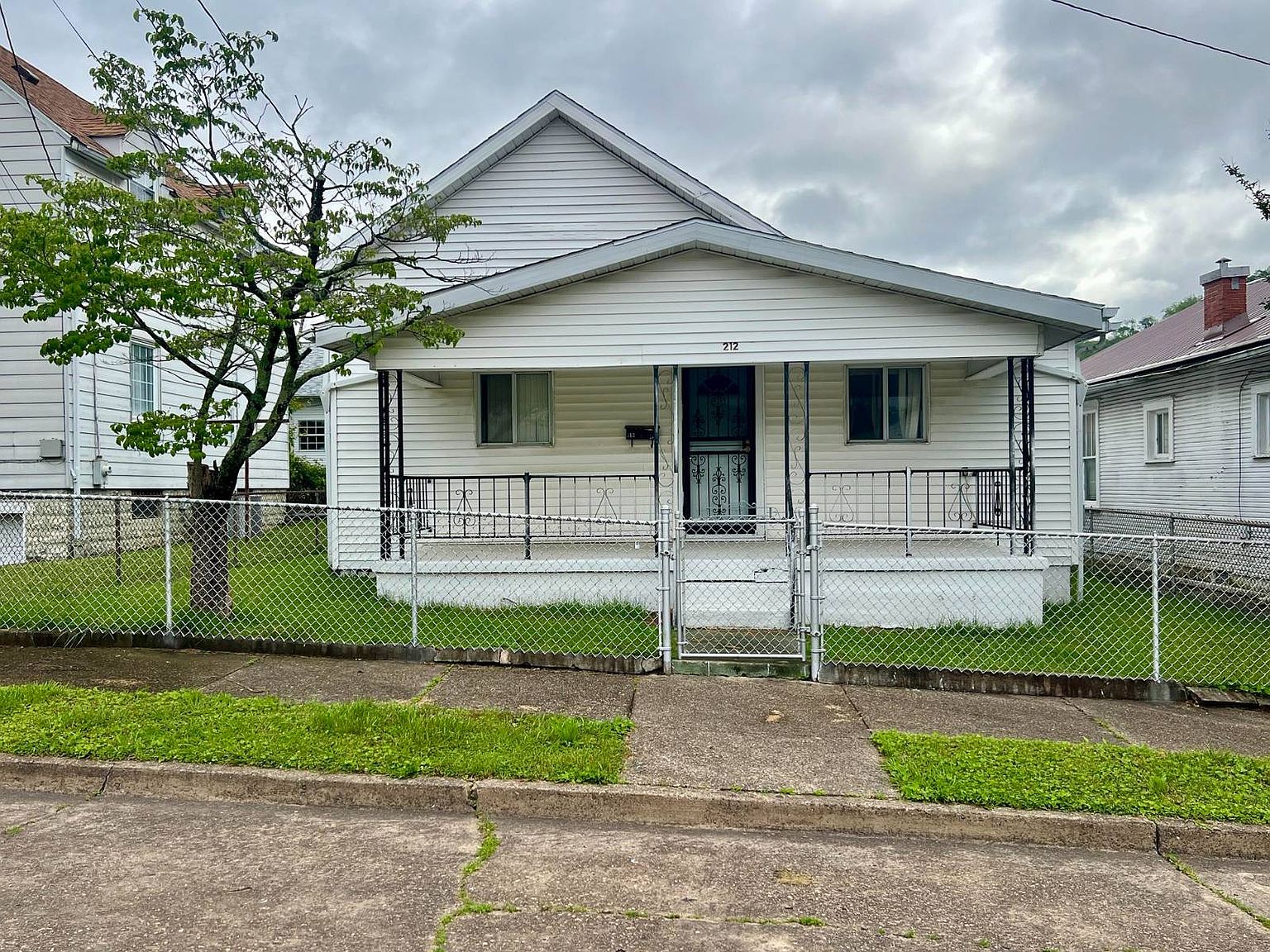 212 Alethea St, Charleston, WV 25302 | MLS #11503692 | Zillow