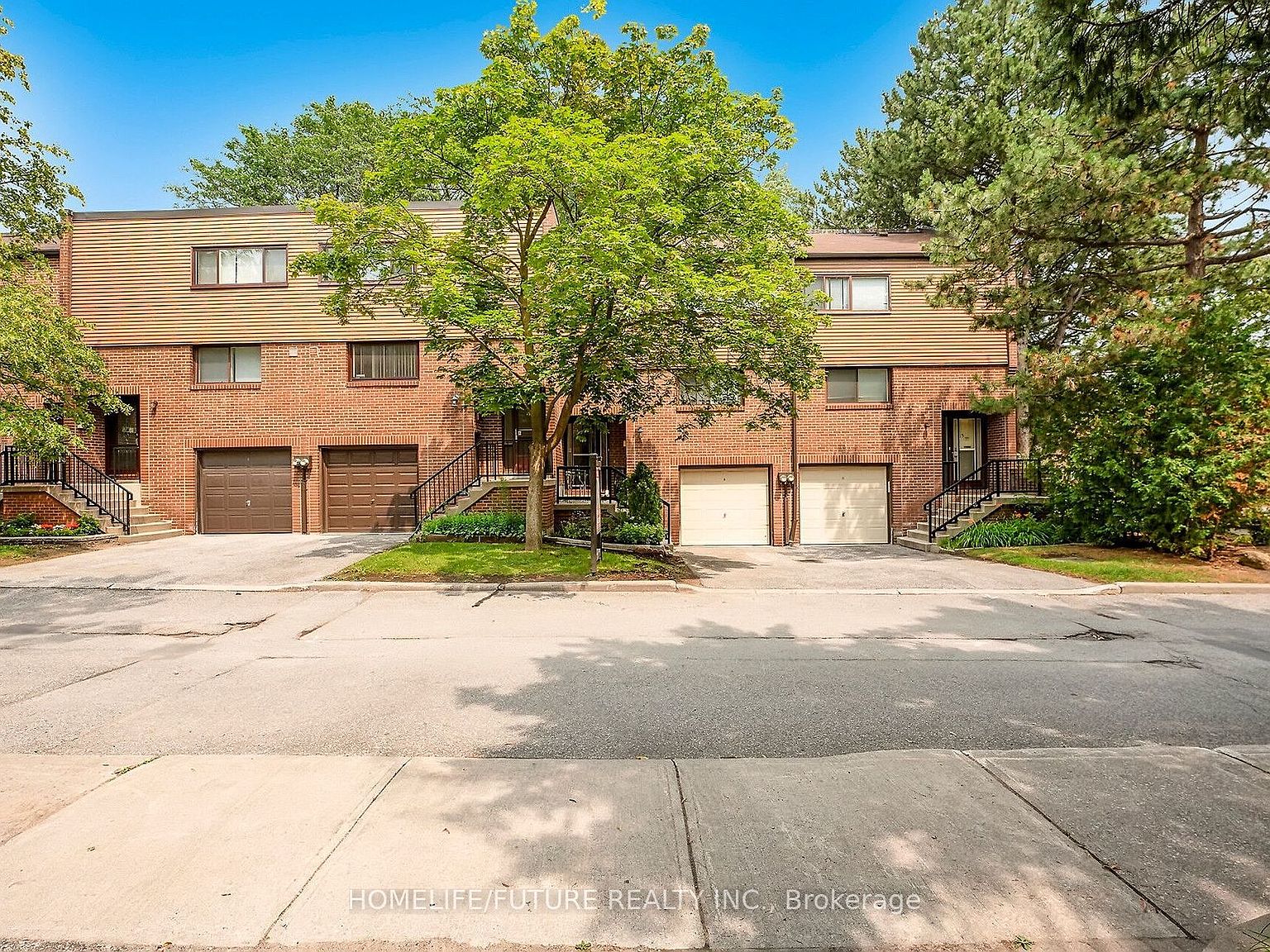 17 Song Meadoway, Toronto, ON M2H 2T8 | Zillow