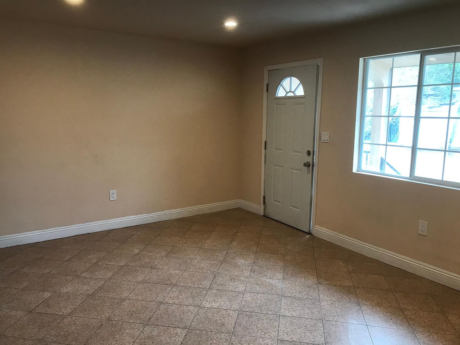 9321 San Miguel Ave #B, South Gate, CA 90280 | Zillow