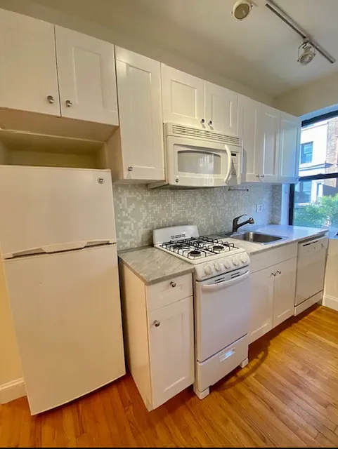 35 West 65th Street #4C in Lincoln Square, Manhattan | StreetEasy