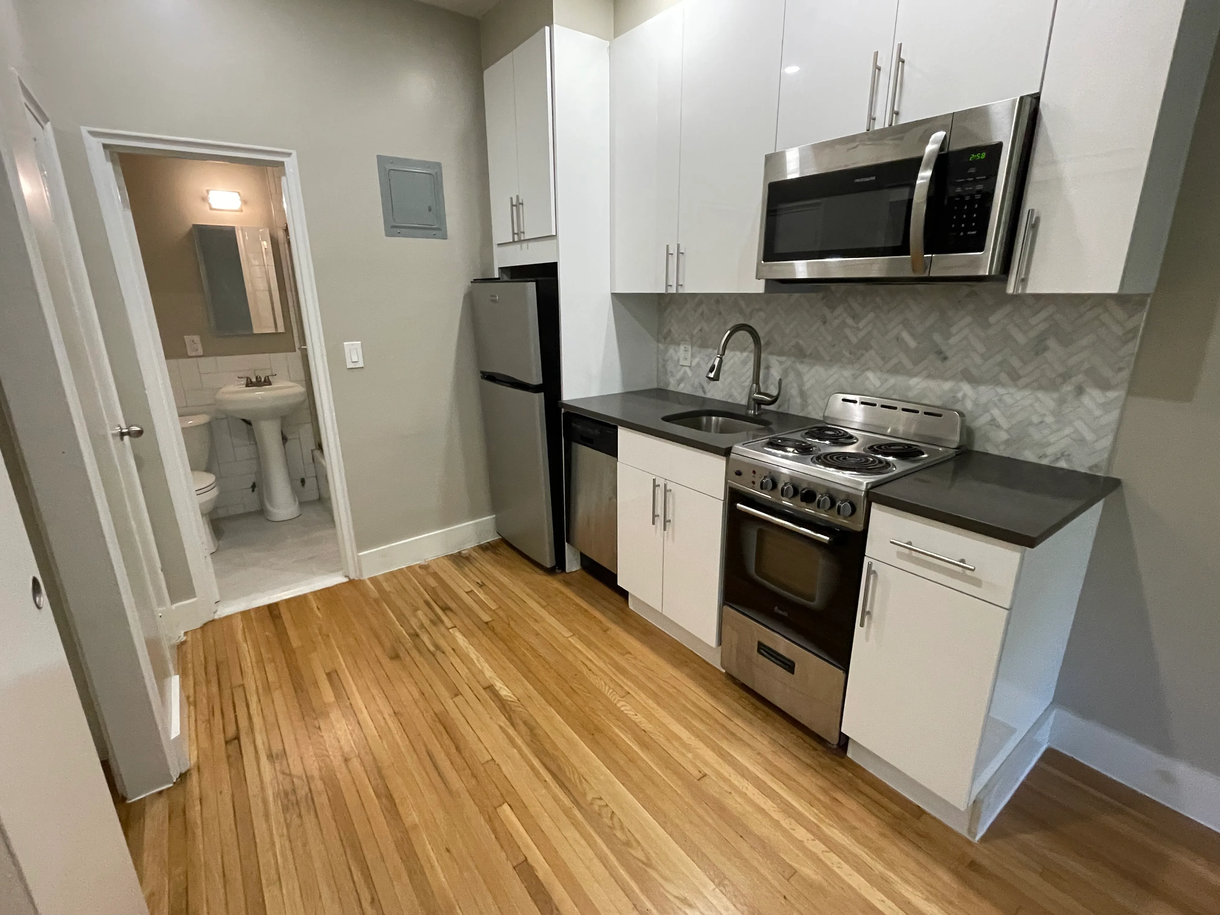 210 East 90th Street #4D in Yorkville, Manhattan | StreetEasy