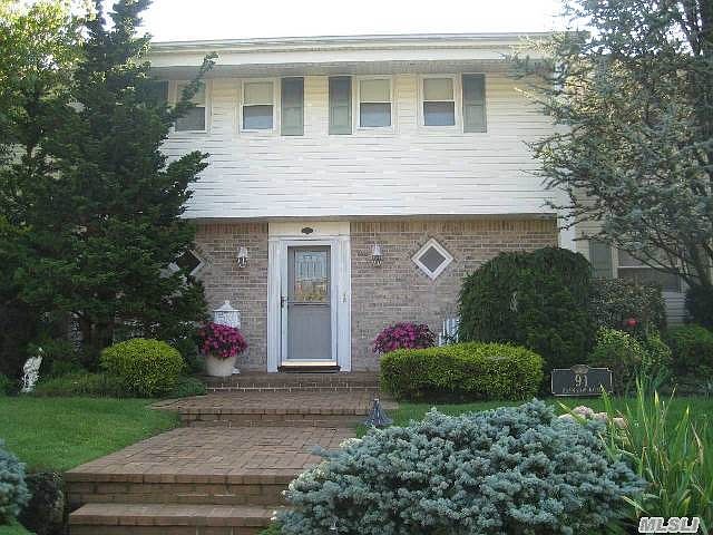 91 Rainbow Rd, Massapequa Park, NY 11762 | Zillow