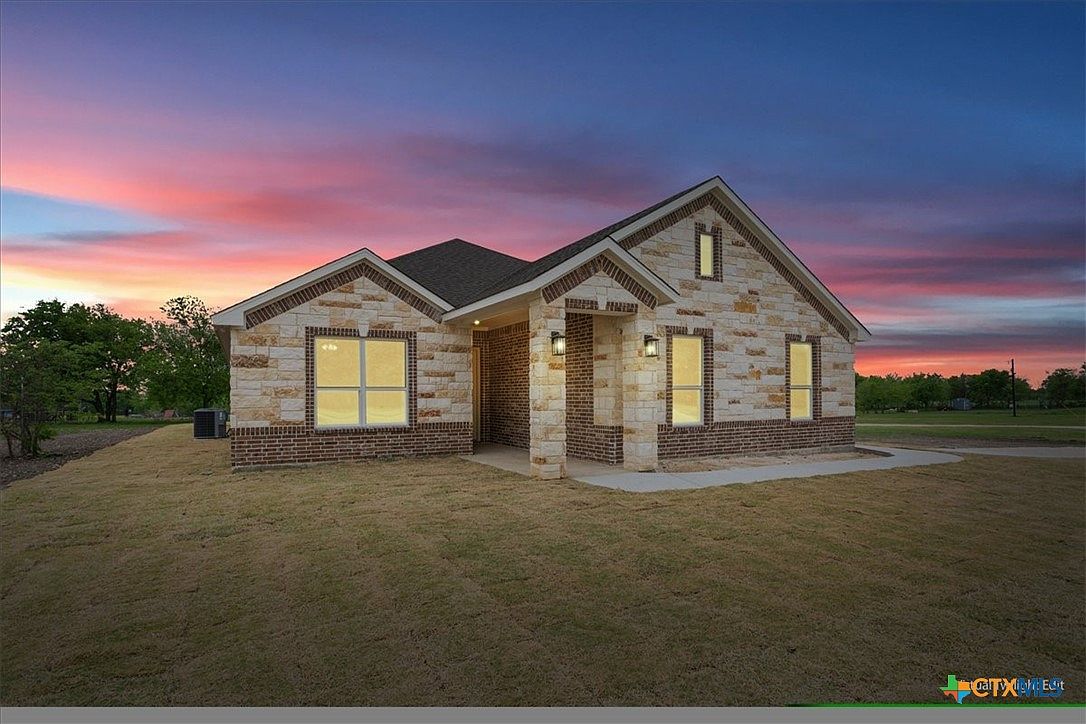 16597 Old 81, Troy, TX 76579 | Zillow