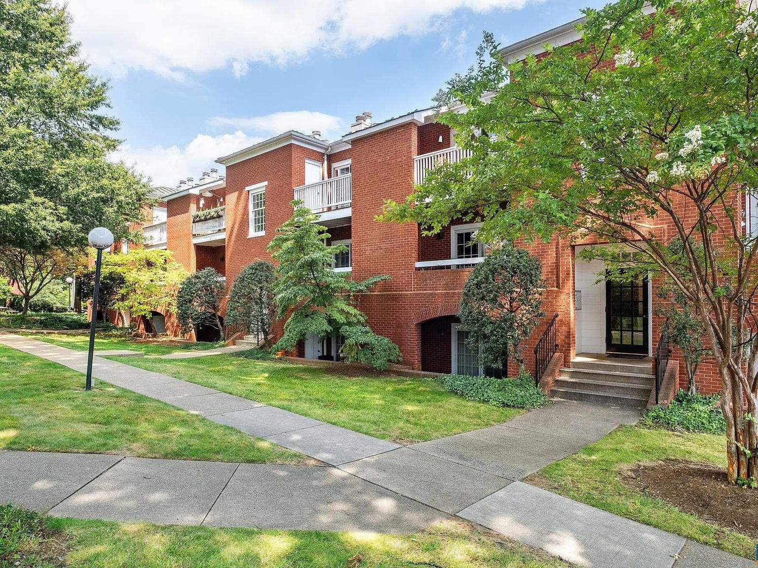 808 E Jefferson St APT B, Charlottesville, VA 22902 | MLS #643323 | Zillow