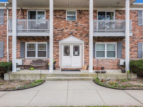 Patchogue NY Condos & Apartments For Sale - 6 Listings | Zillow