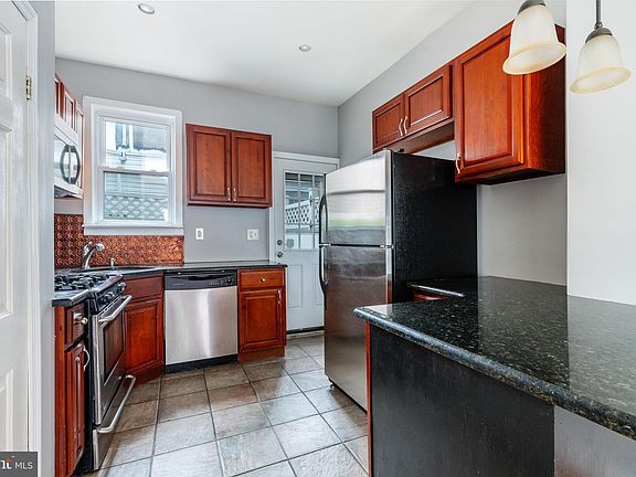 2671 E Thompson St, Philadelphia, PA 19125 | Zillow