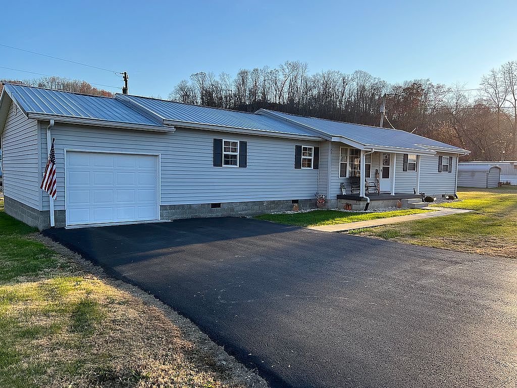 23 Goble Ln, Van Lear, KY 41265 | Zillow