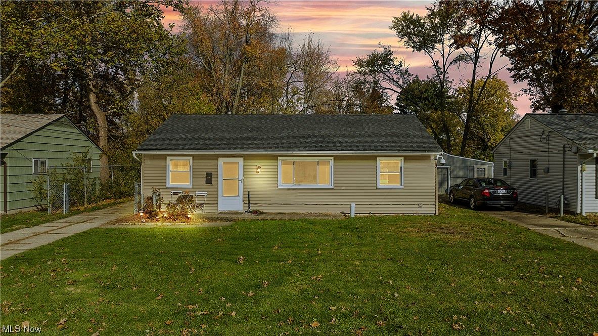 252 Kempton Dr, Berea, OH 44017 | Zillow