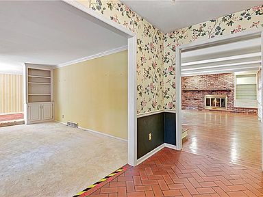 4808 W 83rd St, Prairie Village, KS 66208 | Zillow