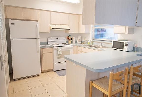 1986 Massachusetts Ave APT B, Englewood, FL 34224 | Zillow