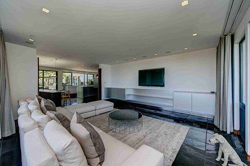 425 Martin Ln, Beverly Hills, CA 90210 | Zillow