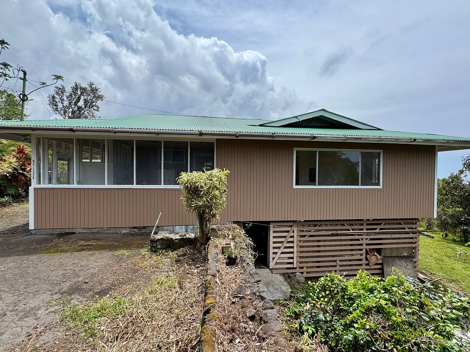 82-1226 Kinue Rd, Captain Cook, HI 96704 | Zillow
