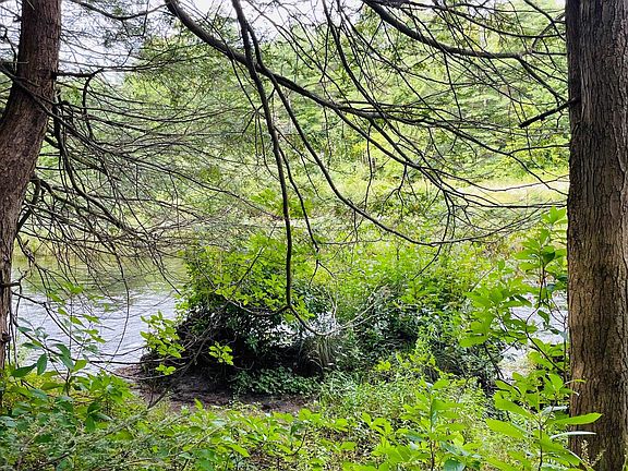 95 Riverside Drive, Fremont, NH 03044 | Zillow