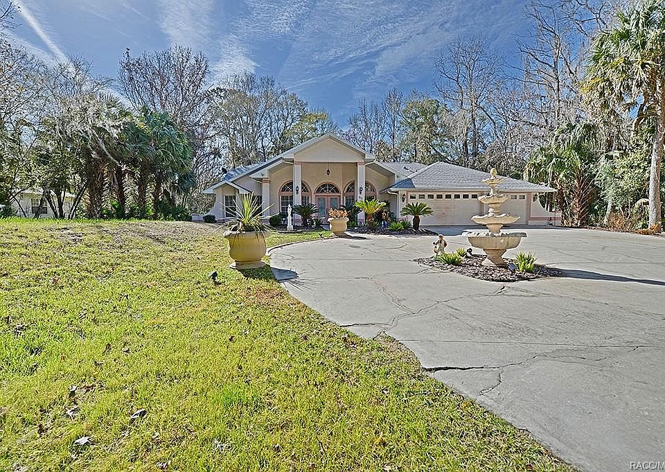 90 Winding River Ln, Inglis, FL 34449 | Zillow