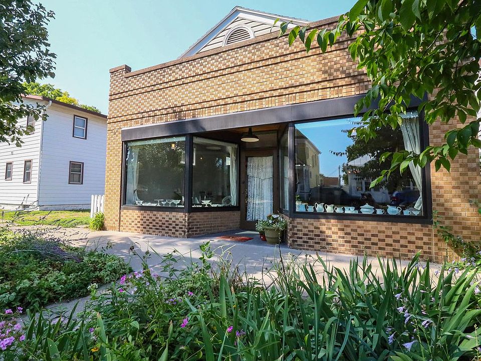 911 Adams STREET, La Crosse, WI 54601 | Zillow